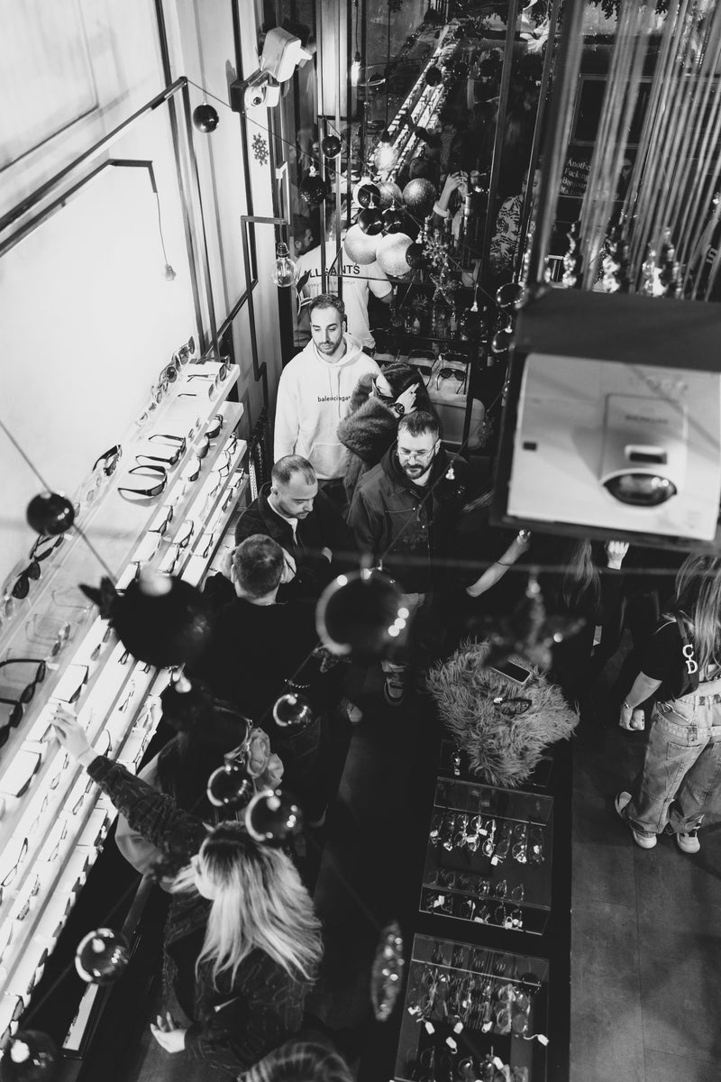 X-EYES SUNGLASS SHOP OFFICIAL SITE | NOTHING ORDINARY HERE, XEYES CULT