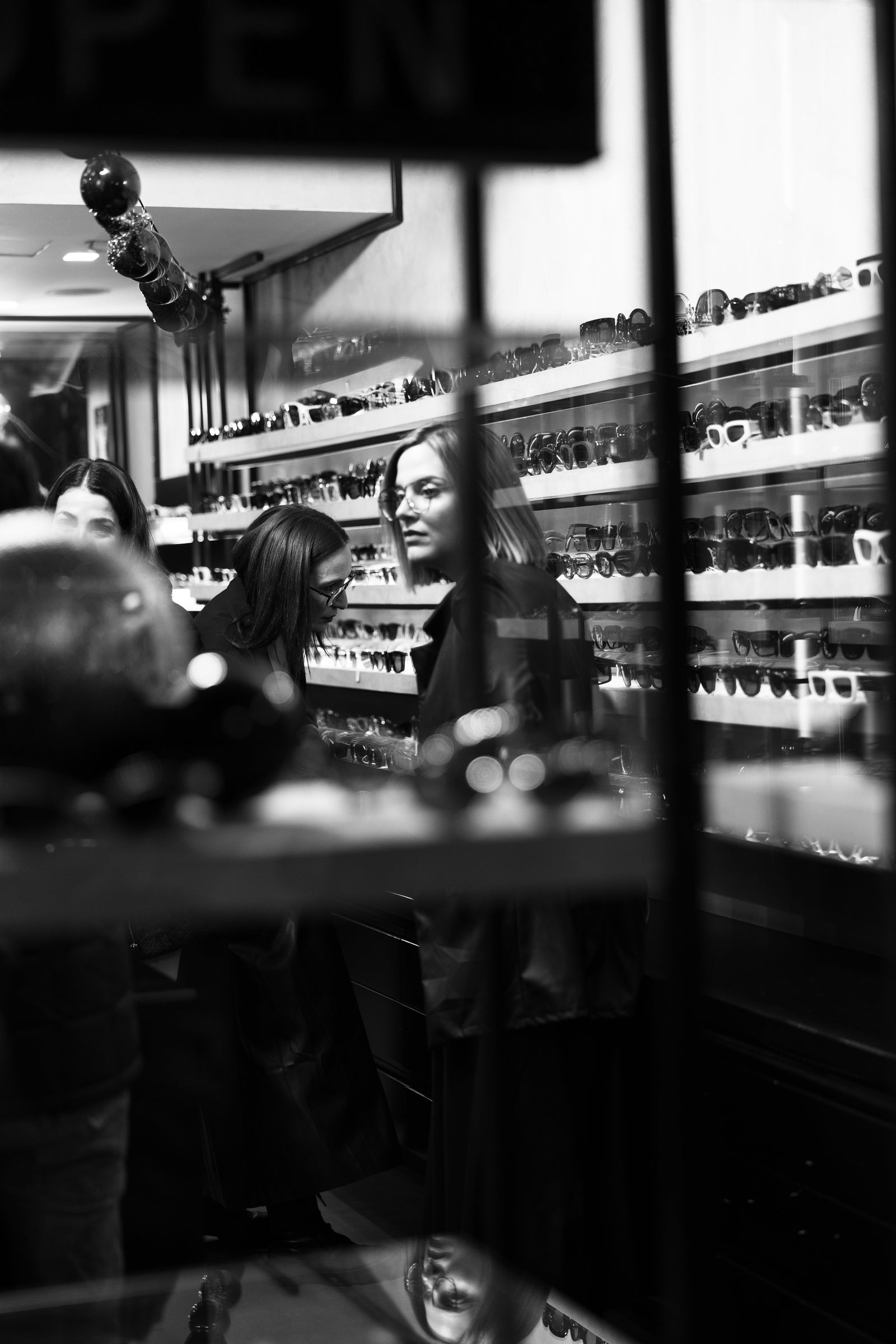 X-EYES SUNGLASS SHOP OFFICIAL SITE | NOTHING ORDINARY HERE, XEYES CULT